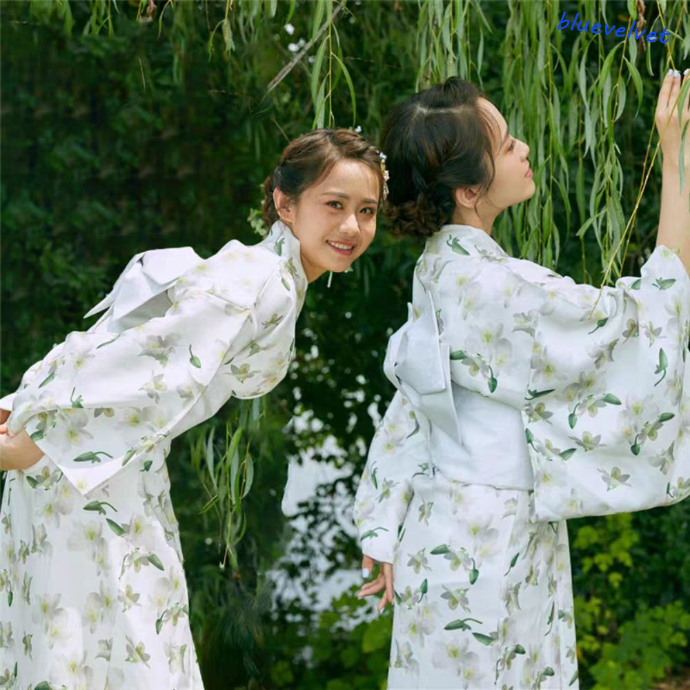 BLUEVELVET Traditional Japanese Kimono, Printed Floral Asian Sakura ...