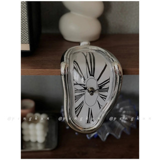 Creative Twisted Clock Melting Clock Home Table Corner Decoration Clock ...