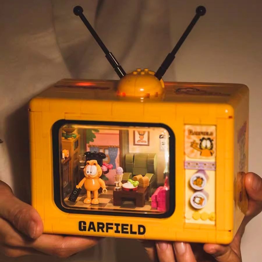 Compatible with Lego Garfield retro TV genuine building Compatible with ...