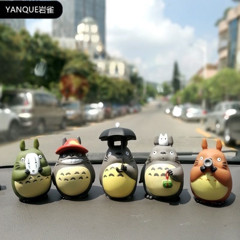 Creative Hayao Miyazaki Totoro Car Ornaments Hand-held Office Car ...