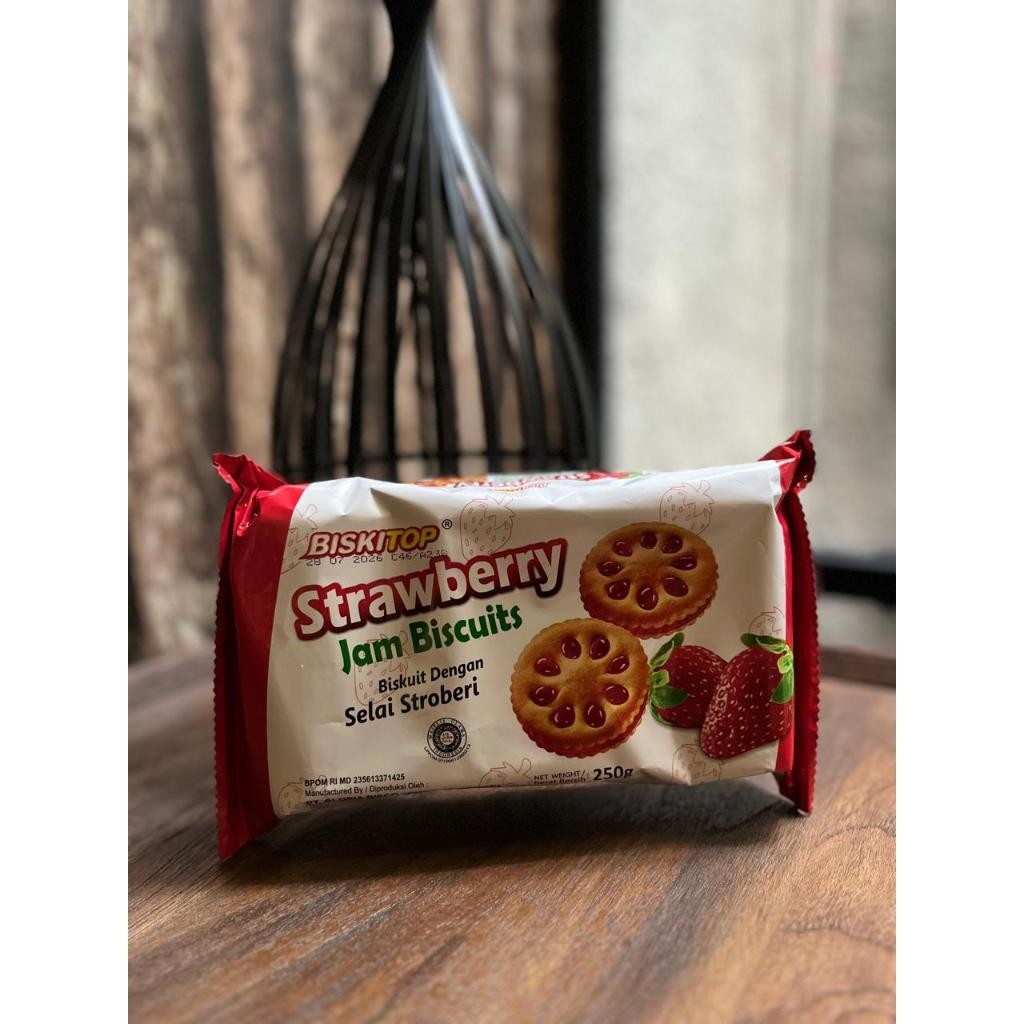 Biskitop strawberry Biscuit/ strawberry jam Biscuit 250gr | Shopee Malaysia