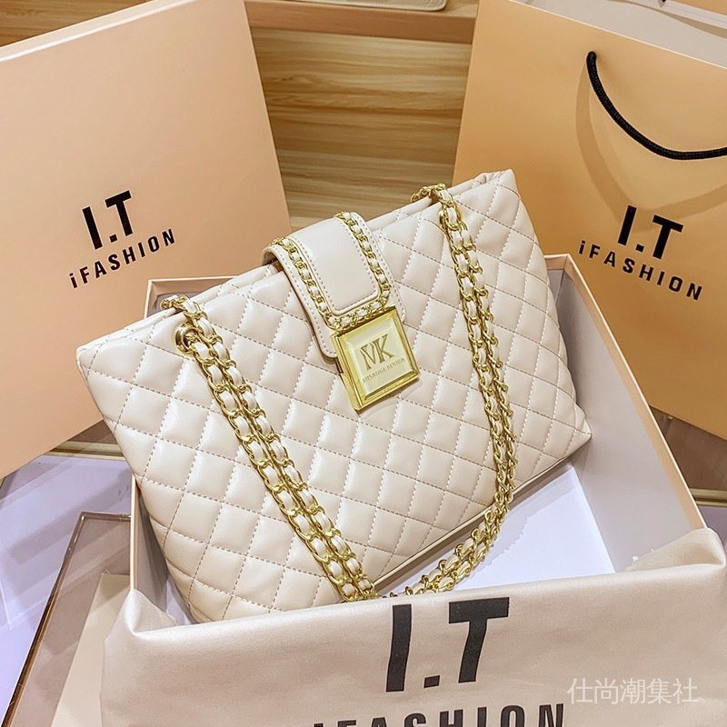 Boutique Hong Kong Authentic Genuine Leather Chanel Style Diamond Chain ...