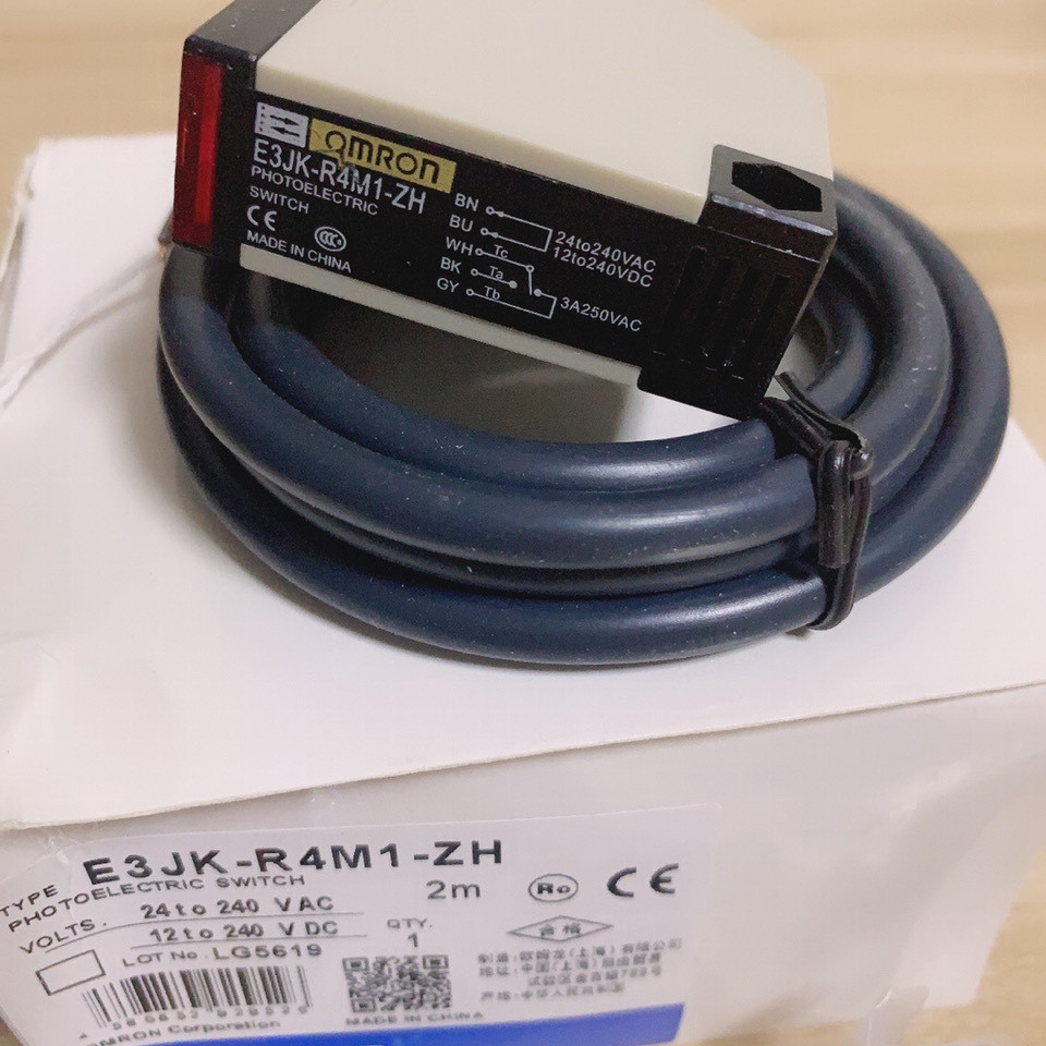 Omron Photoelectric Switch E3JK-R4M1-ZH AC DC Universal Sensor Reflective Reflector Bracket ...