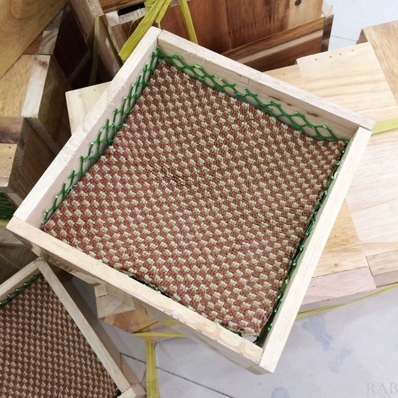 Laying Nests for Pigeons Fabric-Lined Mesh Nests for Chickens Laying ...