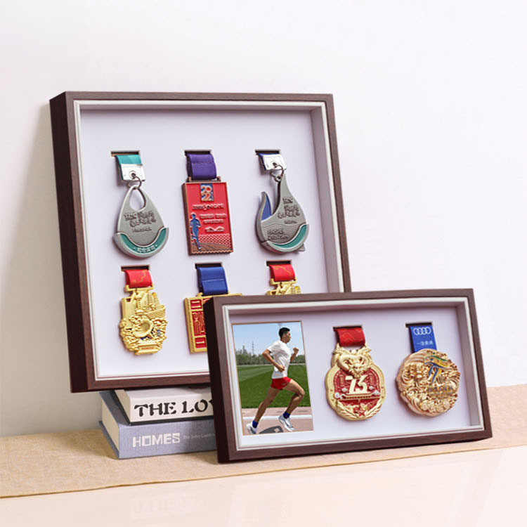 medal frame display medal organizer medal display frame tempat letak ...