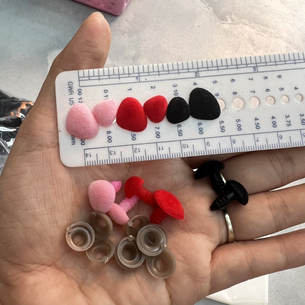 Triangular velvet nose to make stuffed animals (with latch) | Shopee ...