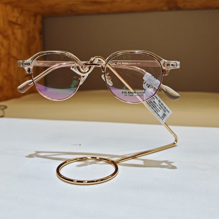 Italy Myopia Glasses Display Stand Sunglasses Display Glasses Display ...