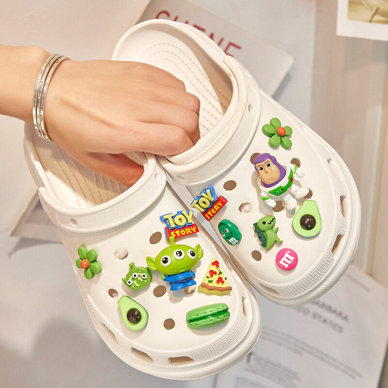 Cartoon Crocs Jibbitz Charms Shoes Buckle 3D Toy Story Buzz Lightyear ...