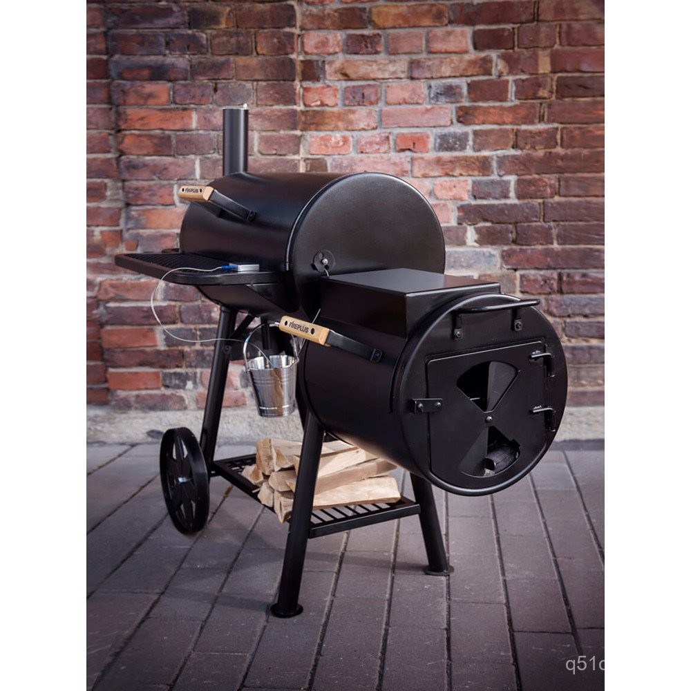 Barbeku halaman rumah, dapur kereta api luar Amerika yang besar, dapur ...