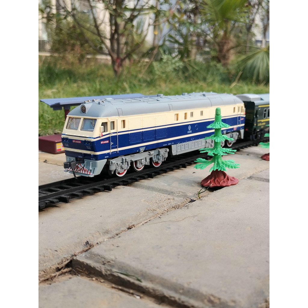 Simulasi Fenfa Model Trek Elektrik Kanak-kanak Lelaki dan Perempuan ...