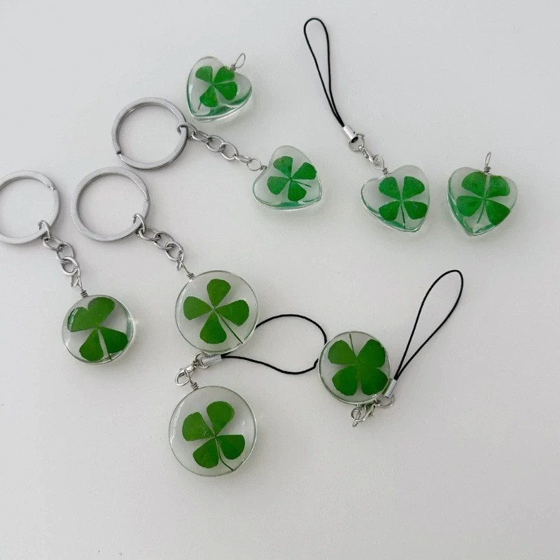 Clover leaf keychain Queen of Tears Lucky Green Four Leaf Clover Key ...