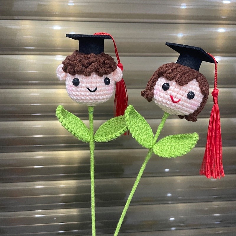 Cute Dr.Cap Crochet Flower Finished Graduation Crochet Bouquet Hand ...