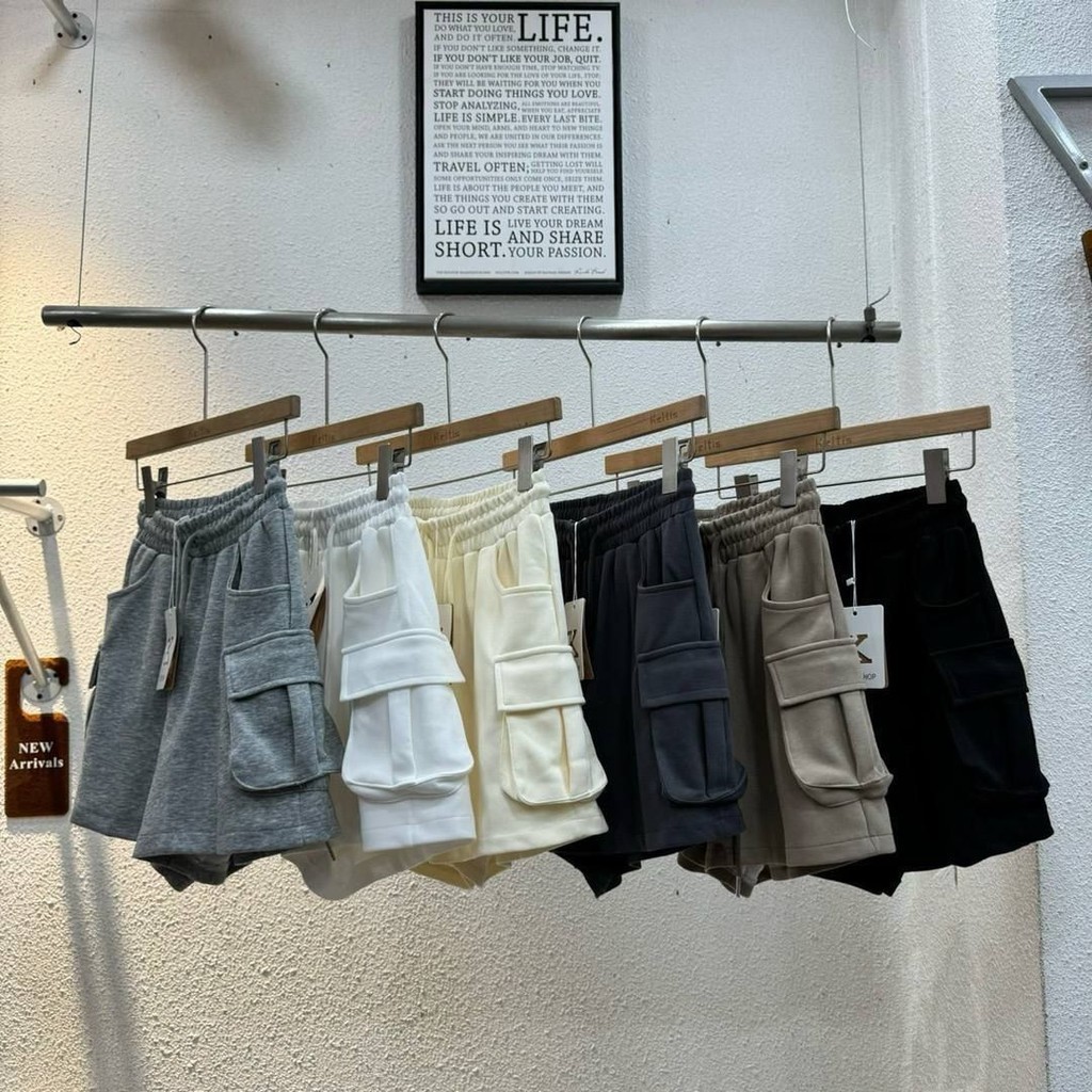 【T042】Comfy Cotton Cargo Style Big Pocket Pants 工装短裤 by KELTIS Casual ...