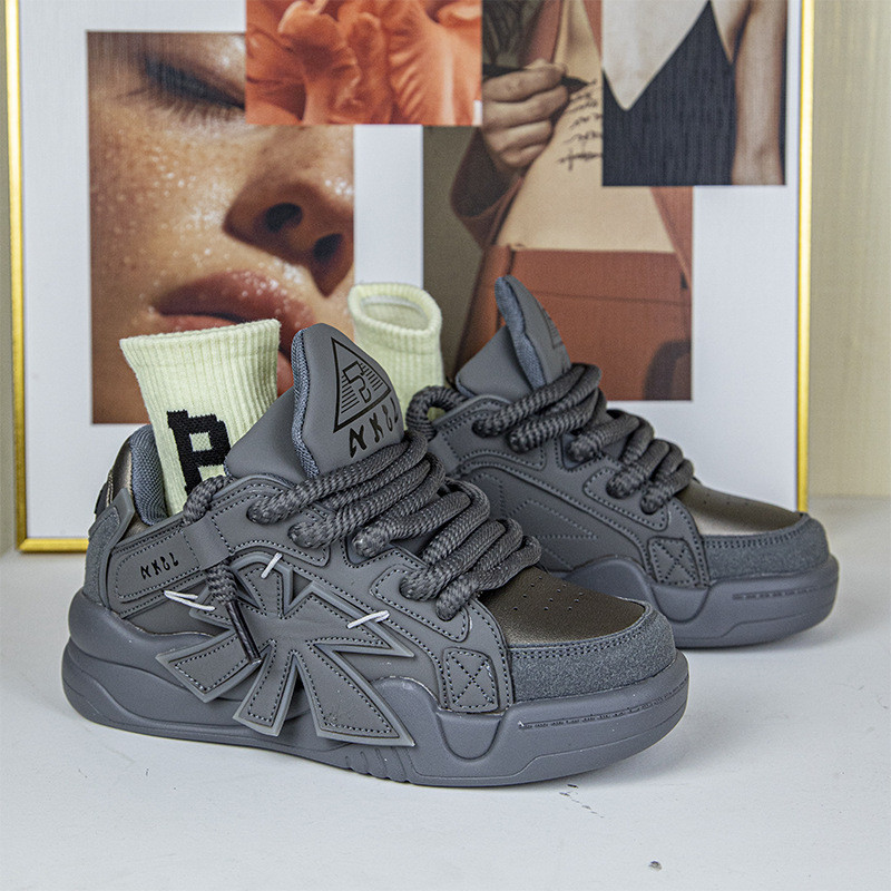 [Sunshine Shoe Shop] Bread Shoes Men Style Street Wear High-End Sense ...