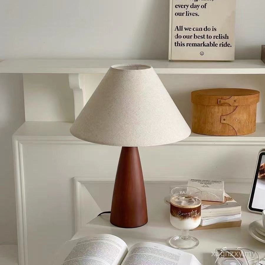 Medieval vintage Solid Wood Table Lamp Silent Style Bedroom High-End ...