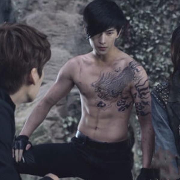 Kirin Tattoo Sticker on Chest Grave Robber Notes Zhang Qiling Little ...