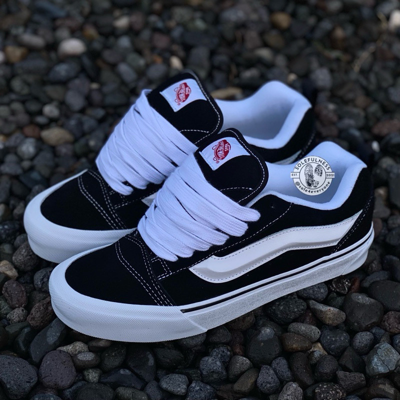 SNS Classic Knu Skool Hitam/Putih NAKS | Shopee Malaysia
