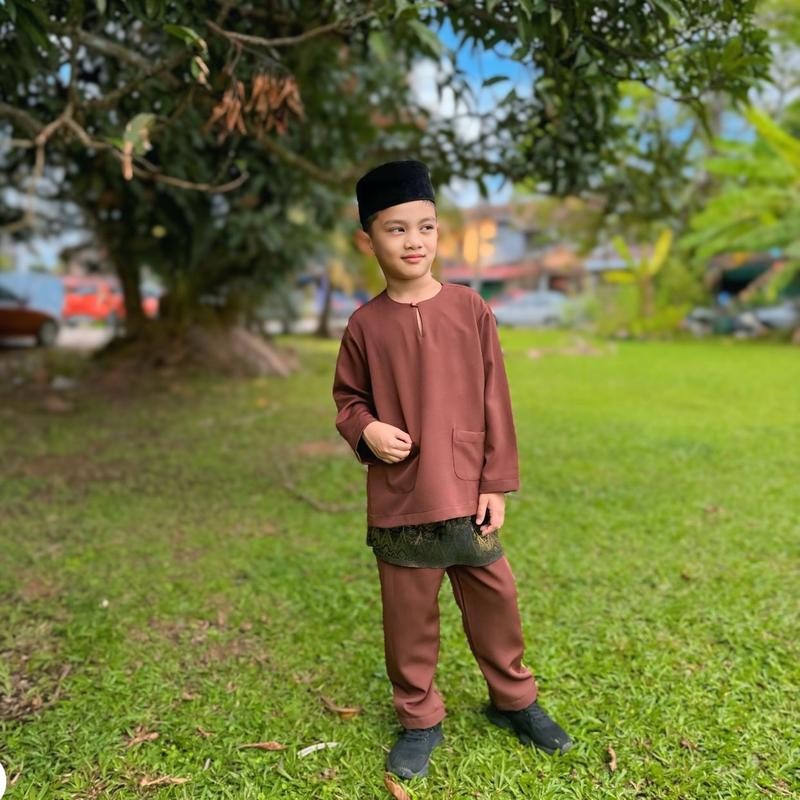 Raya 2025 Baju Melayu Teluk Belanga Viral Warna Rich Brown Kain Satin ...