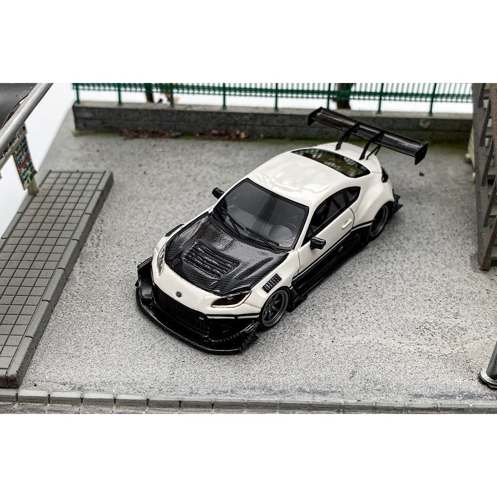 DIECAST FACTORY 1: 64 Toyota Fujiwara Takumi Tofu Shop GR86 Initial D ...