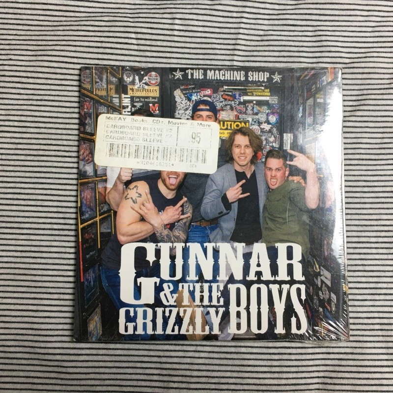 (brand new ) Gunnar & The Grizzly Boys 限时 | Shopee Malaysia