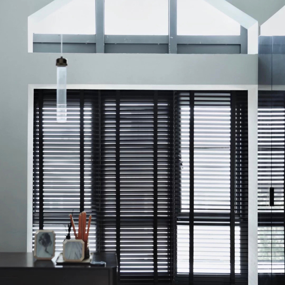 Electric Basswood Solid Wood Louver Customizable Bamboo Curtain Louver ...
