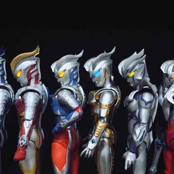 Shf Glowing Siro Ultraman Toy Figure Ultimate Shining Golden Bryze ...