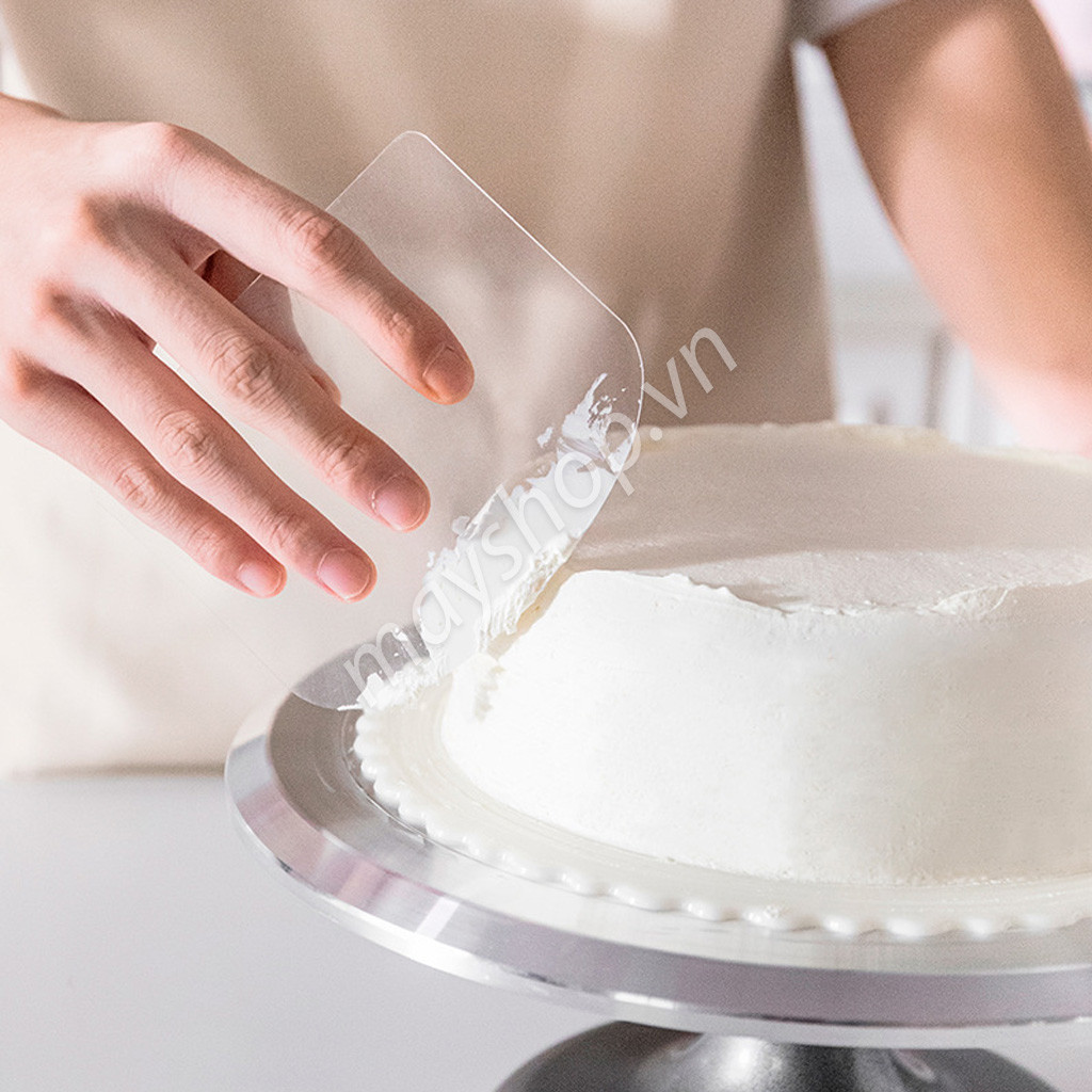Flexible mica pieces for smoothing cakes and scraping cream ...