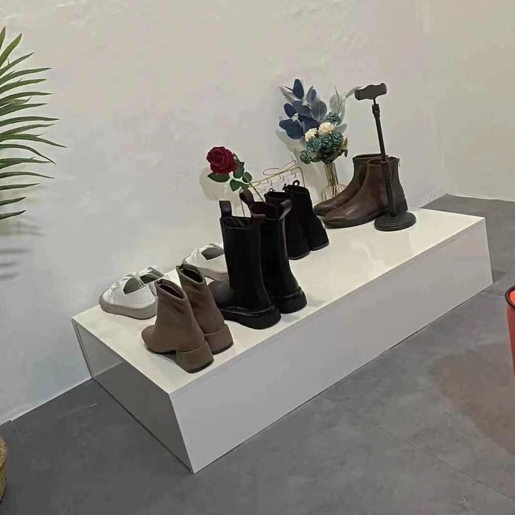 Clothing Store Platform Display Stand Influencer Live Foot Streaming ...