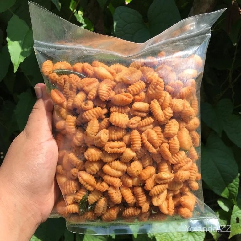Kuih Siput Rempah Daun kari 400g | Shopee Malaysia