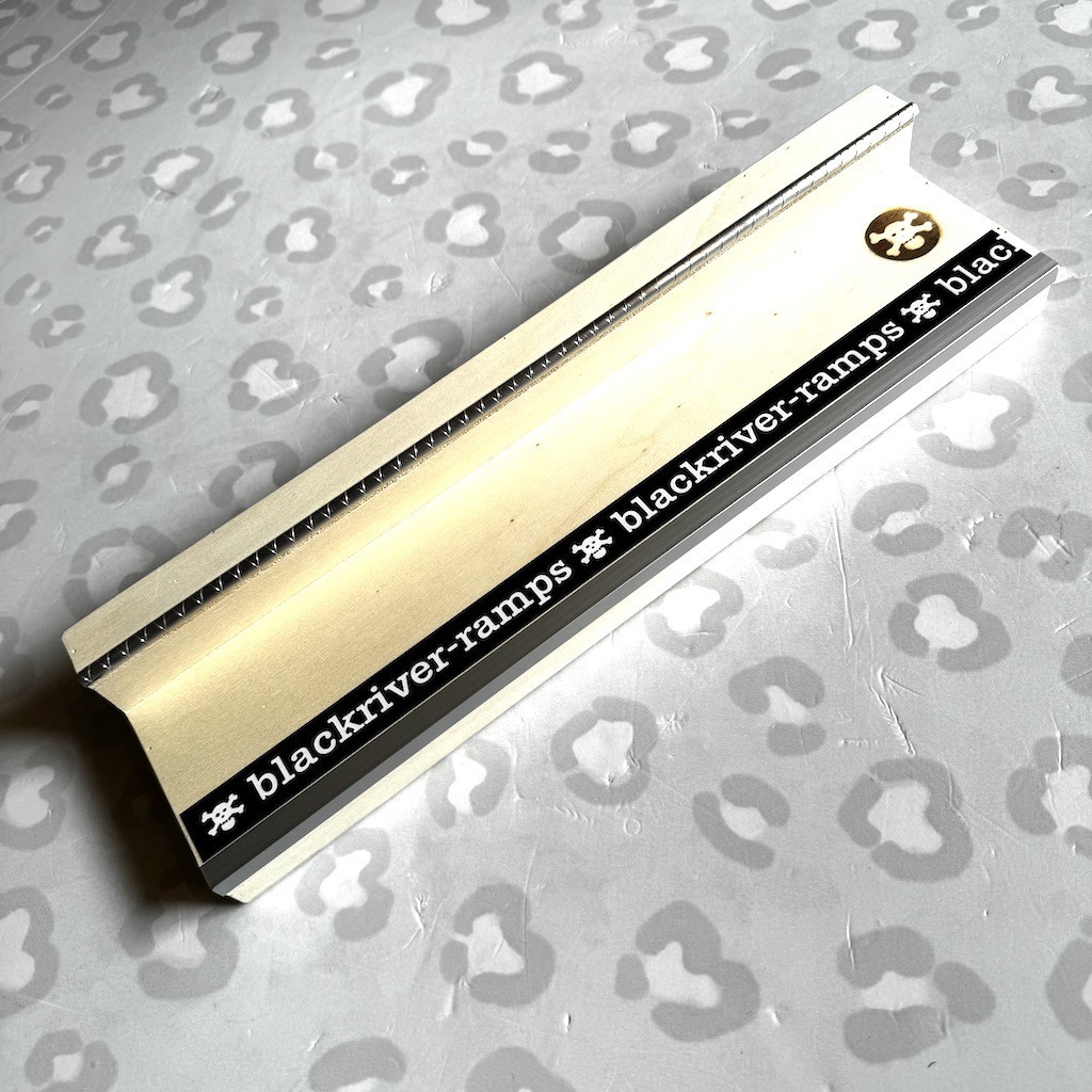 BLACKRIVER - Box 2 Diamond Coping Fingerboard Obstacle | Shopee Malaysia