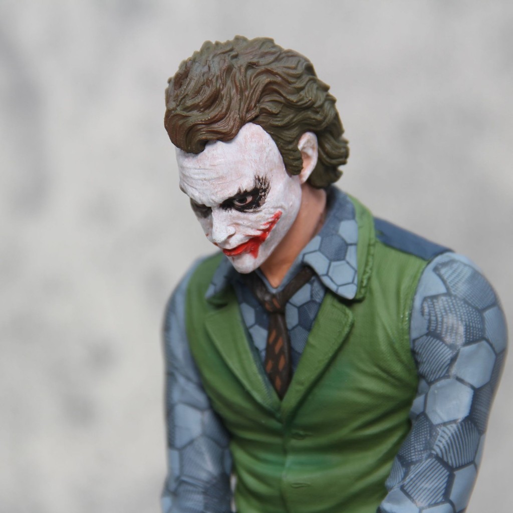 Dark Knight JOKER Heath Ledger Suicide Team JOKER Sitting Posture Clown ...