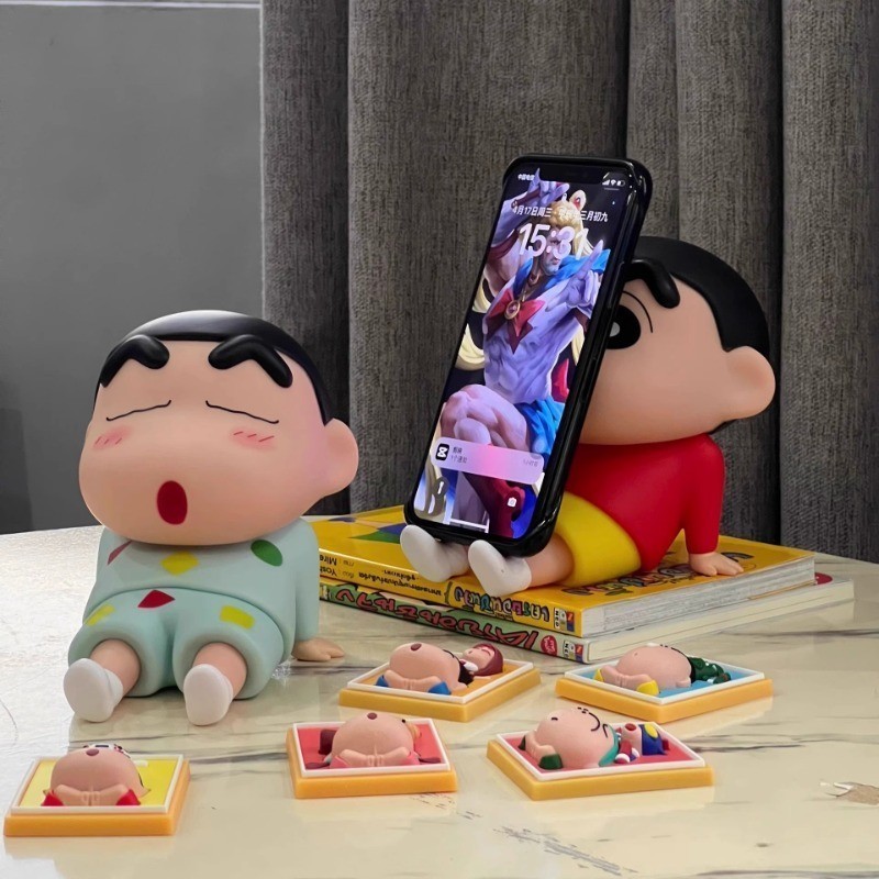 Cartoon Cute Crayon Shin-chan Creative Desktop Phone Stand Office ...