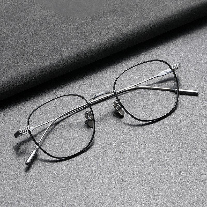 8.7G Ultra-Light Glasses Frame Pure Titanium Eyewear Men Women Oval ...