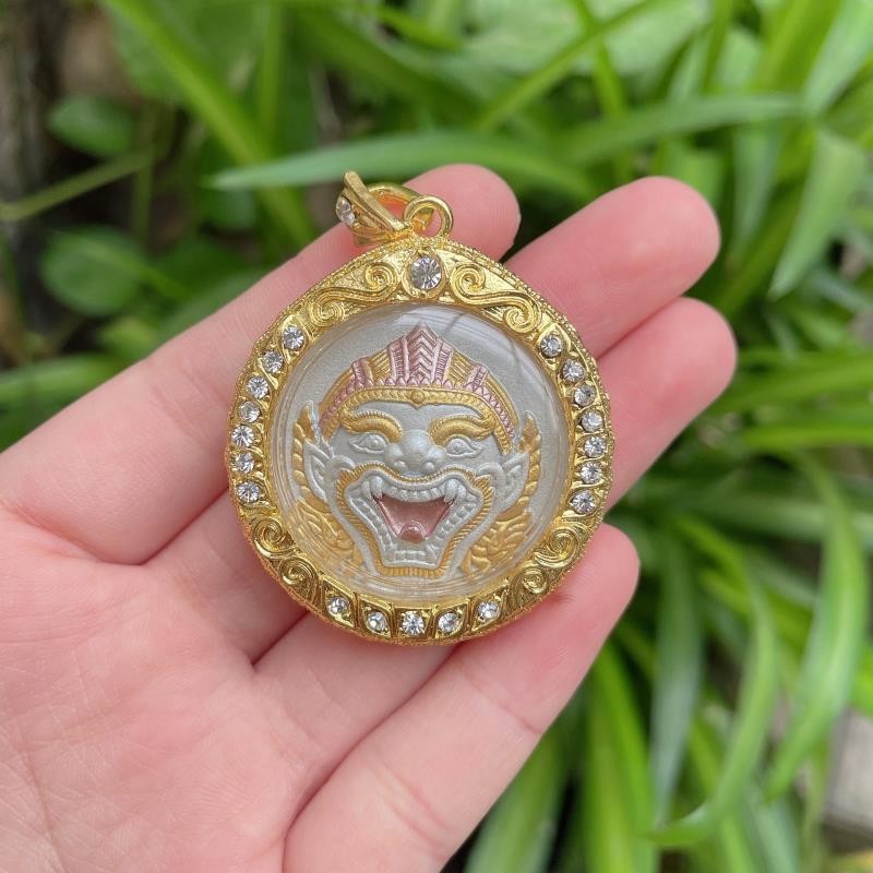 Consecrated Blessing.Holy Relics Is Help Blessing Thailand Amulet ...