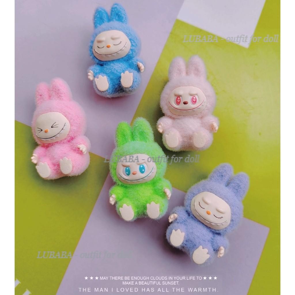 (random delivery, no color selection) Labubu V2 mini model sitting ...