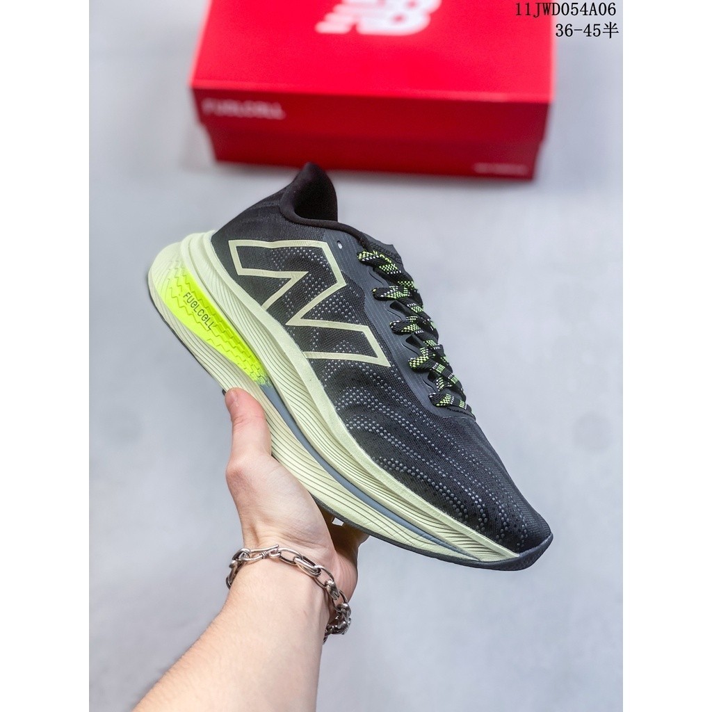 The new debut NB New Balance FuelCell Rebel V4 series ultra lightweight ...