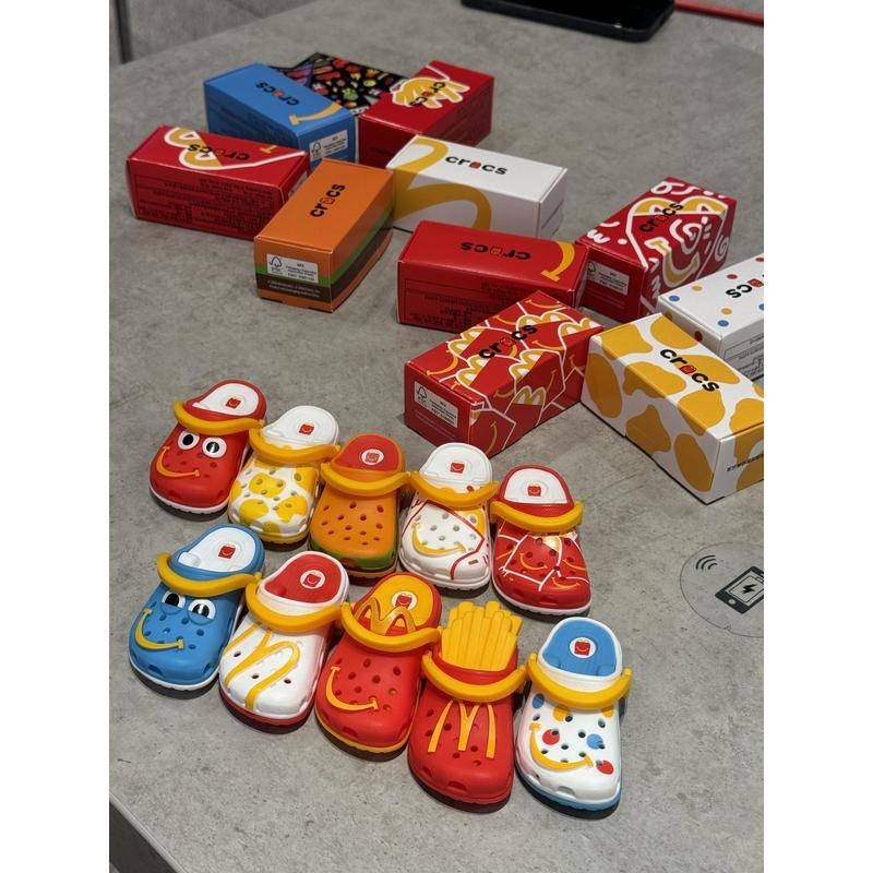 2024 McDonald's Crocs slipper pendant Keychain, Crocs Mini pendant,, McDonald's Happy Meal ...