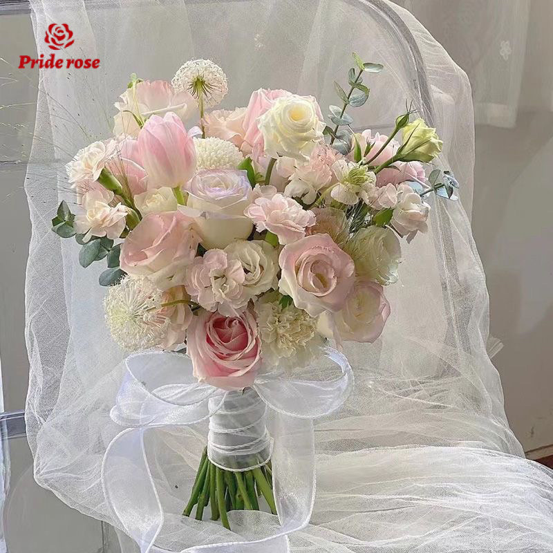 Sejambak Perkahwinan Pengantin Pegang Tangan Foto Perkahwinan Tulip ...