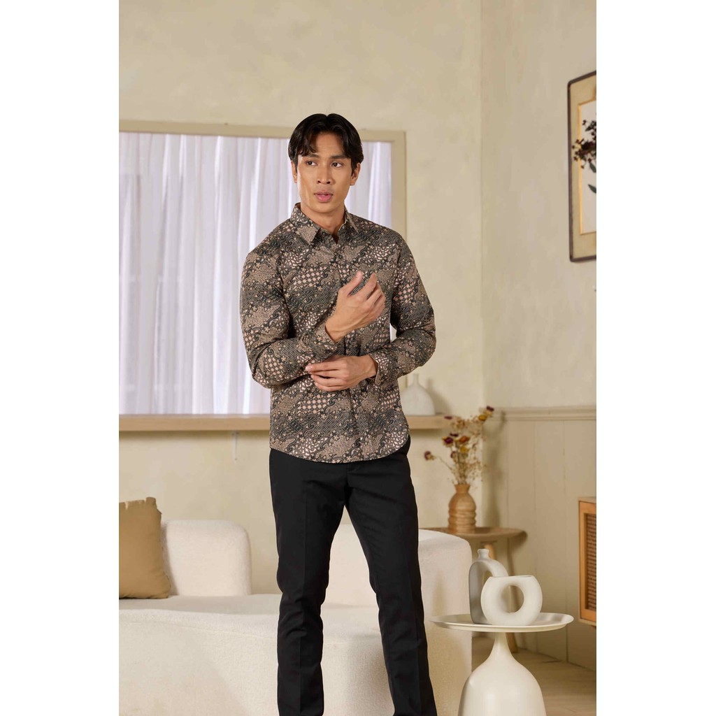 I Am Famous Long Sleeves Slim Fit Shirt - Classic Black | Shopee Malaysia