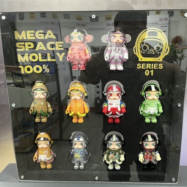 Pop Mart Display Case for 1/2/3 Generation Blind Boxes 100% SPACE Molly ...