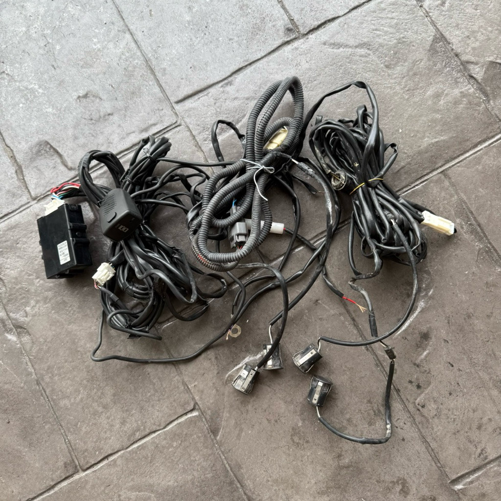 Toyota Corner sensor 2nd Model Complete Set With Sensor Original Used ...