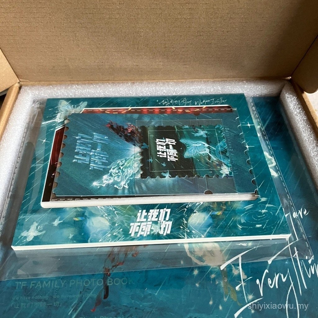 TFThe Family's Three Generations around Genuine Goods Made Us Desperate for a Full Set of Card ...