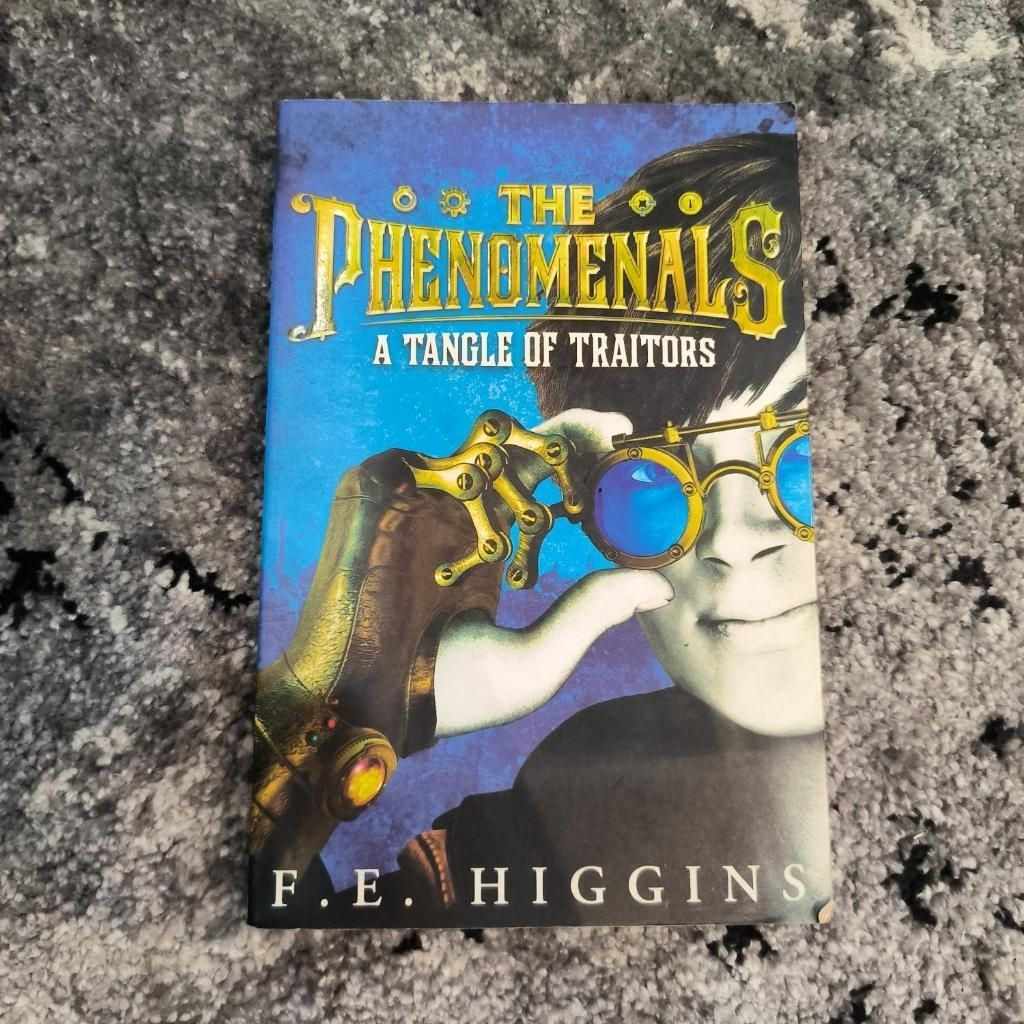 The Phenomenals #1 A Tangle of Traitors F.E. Higgins | Shopee Malaysia