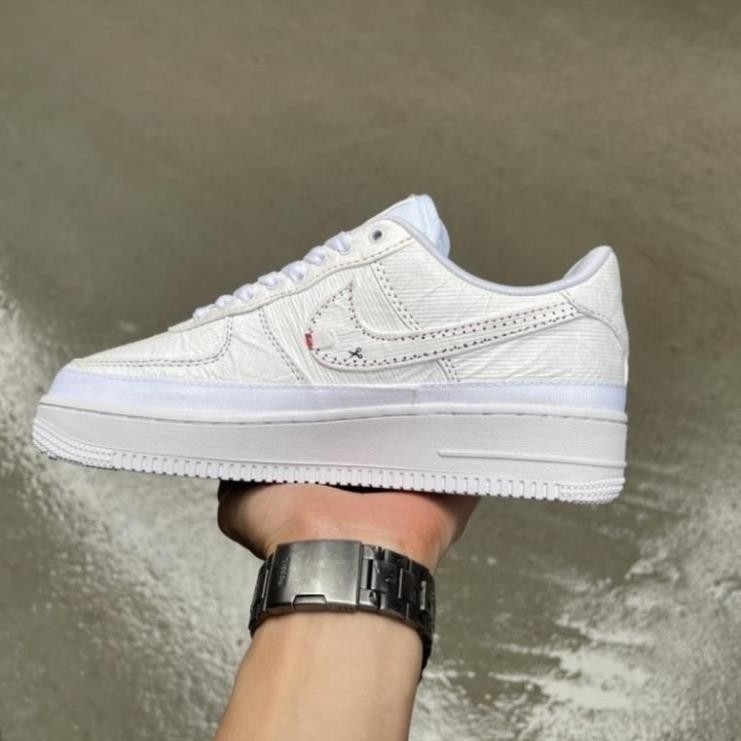 [Video Real Picture] Nike Air-Force Sneakers dalam tali Velcro putih ...