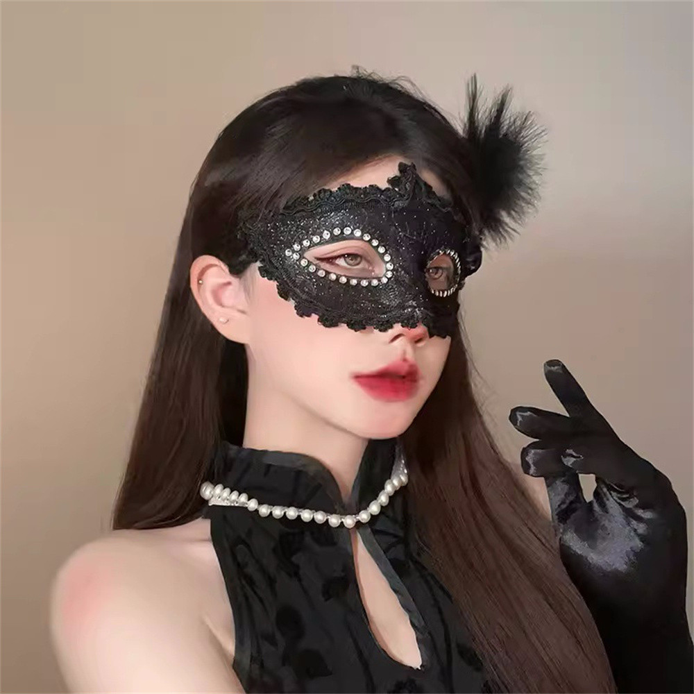 Halloween Masks Half Face Lace Trimmed Feather Headpiece Mask Flower ...