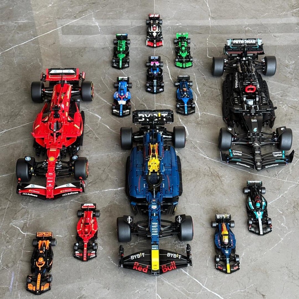 Building Block Mechanical Set Red Bull F1 Ferrari SF-24 F1 Formula ...