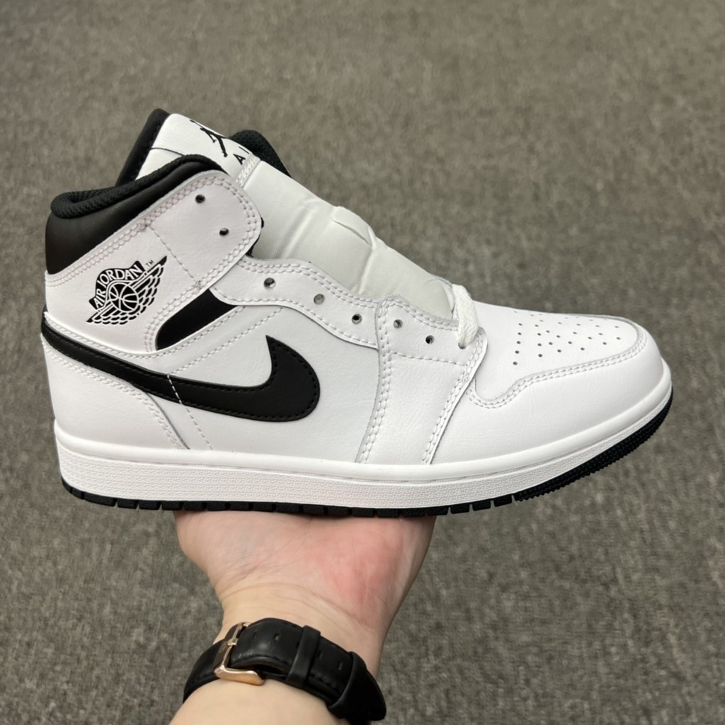 Air Jordan 1 sederhana dan berkualiti tinggi "putih dan hitam" kasut ...