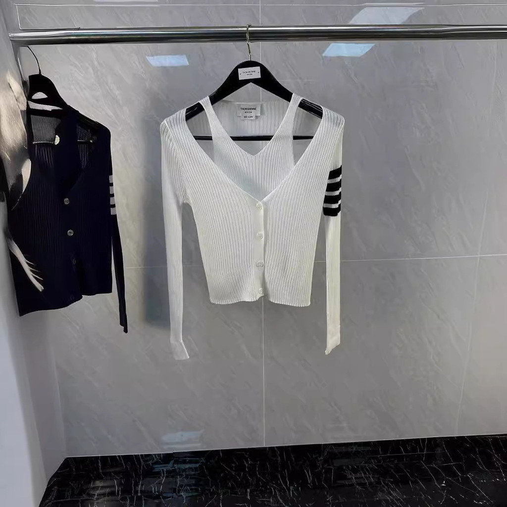 Thom browne Shoulder Hollow Fake Two-Piece Pullover Knitted Cardigan Round Neck Design Placket ...