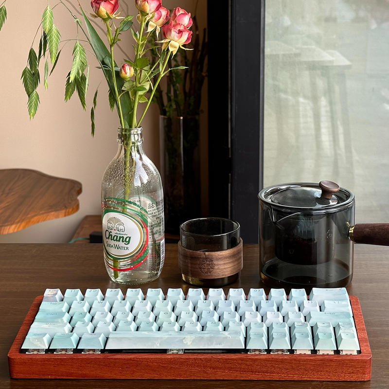 The Lotus PBT Dye-Sub Cherry Side-Engraved Custom Keycap Set for ...