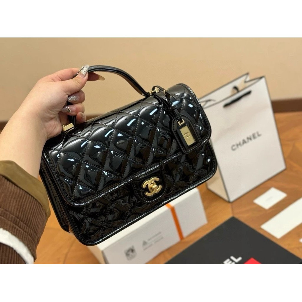 CHANEL CHANEL 22K Patent Leather Retro Messenger Bag Portable Shoulder ...